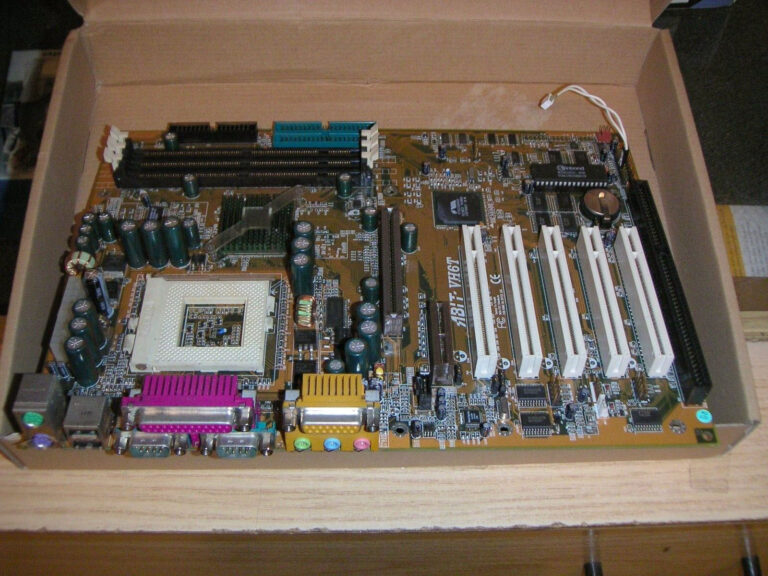 Retro computer repair : Abit VH6T mainboard - lichtmetzger.de